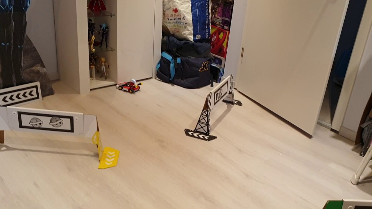 Mario Kart Live Home Circuit : gameplay at home ! - YouTube