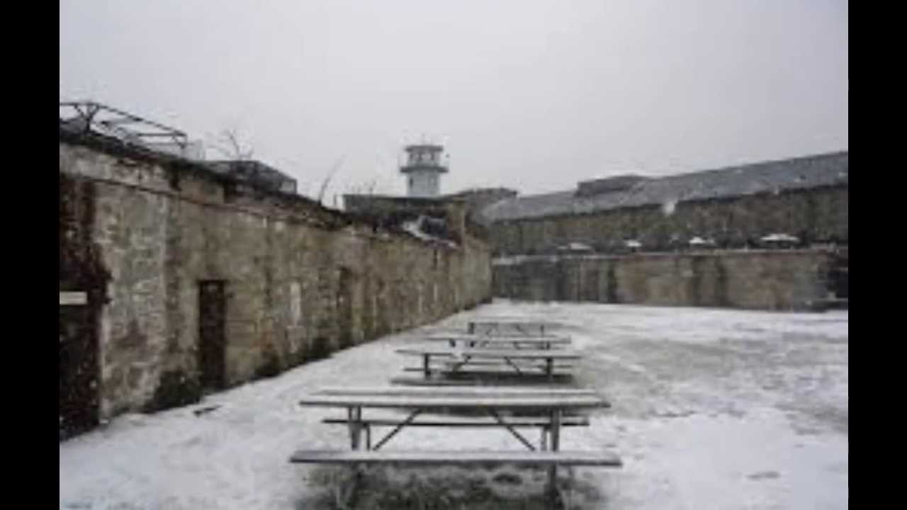 Christmas in Prison Sung by Dennis Sobin - YouTube
