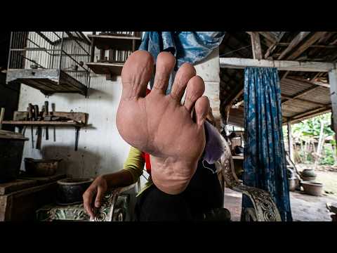 Big beautiful Indonesian feet soles