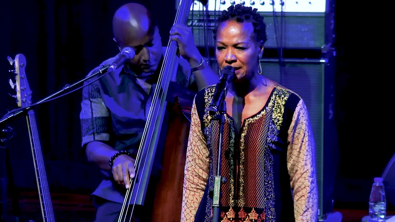 Lisa Simone - Jazz and Soul singer: Live at The Africa Hall - YouTube