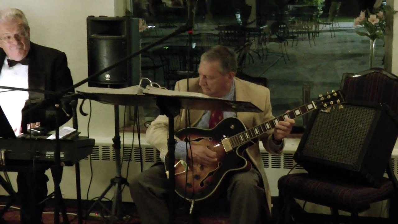 Moonglow Tenderly Jazz Guitar Medley with Mark Muccigrosso - YouTube
