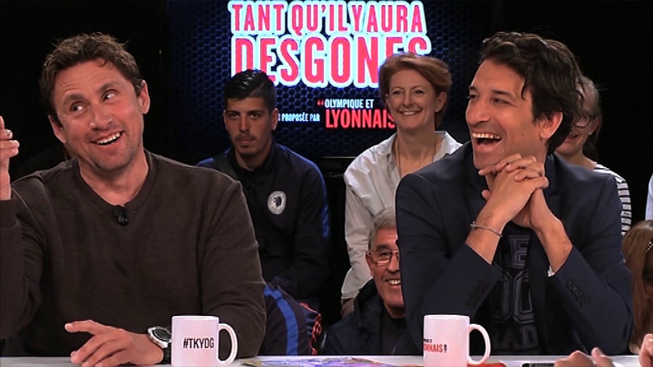 KEVIN MICOUD réalise un tour de MAGIE en direct ! - YouTube