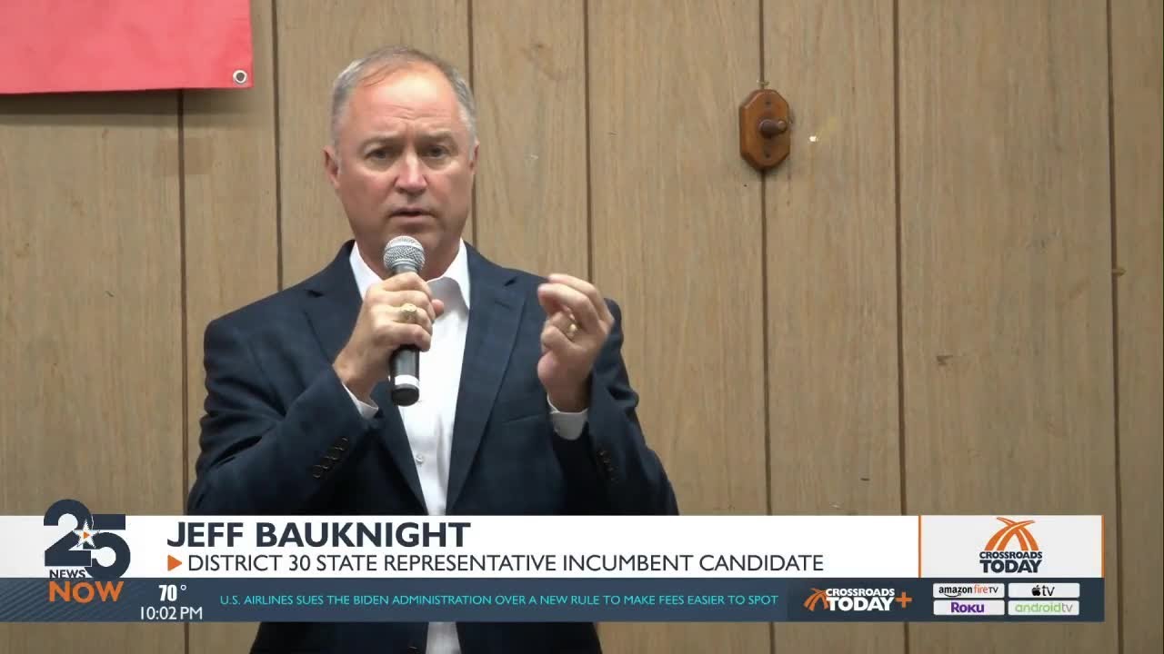 Bauknight and Louderback answer questions at Cuero public forum - YouTube