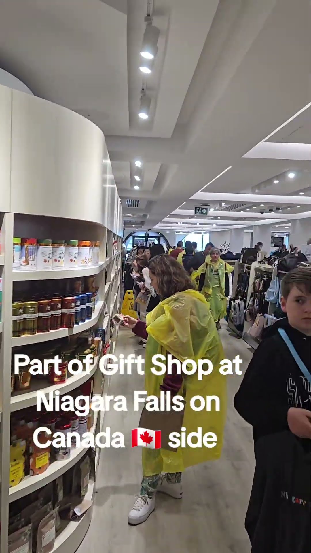 Browsing the Niagara Falls Gifts 🎁 Shops - YouTube