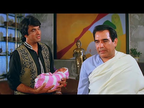 शक्तिमान पैसे के लालच में अपने बच्चे को दान कर दिया -  Ajay Devgn | Bollywood Scene | Mukesh Khanna