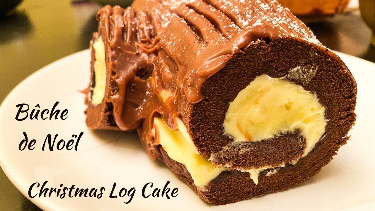French Christmas log cake || Buche de noel || Christmas Yule Log cake ...