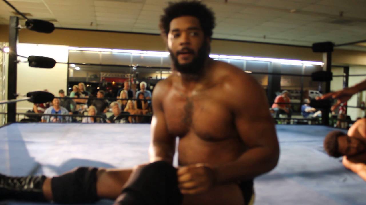 Rhett Giddins vs Jason Cade - YouTube