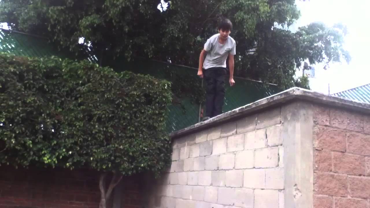 Como subirse a una barda - YouTube