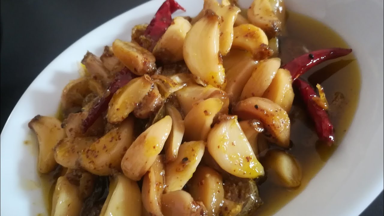 সহজ পদ্বতিতে রসুন এর আচার রেসিপি // rosun er achar // garlic pickles ...