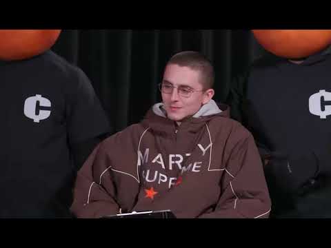 Timothée Chalamet reacting to someone Voguing in front of him: “Received.” 💅