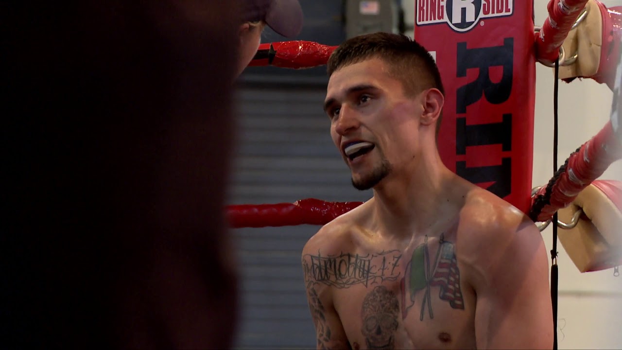Gerardo Esquivel VS Greg Cruz - YouTube