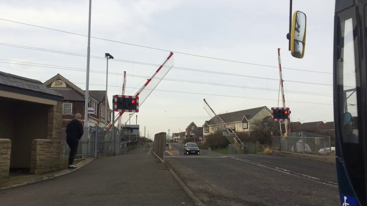 Widdrington Level Crossing (22.02.19) (Northumberland) - YouTube