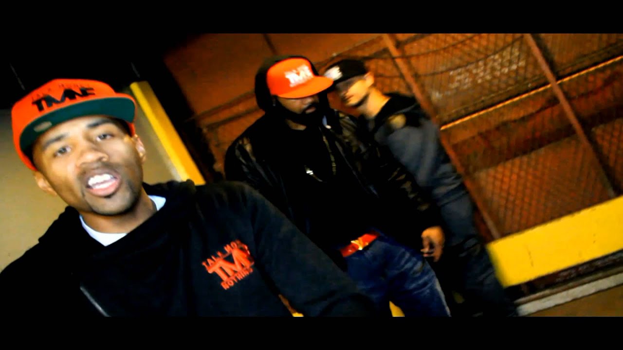 FAMOUS VOMIT SWAG Hosted by: DJ SPliff - YouTube