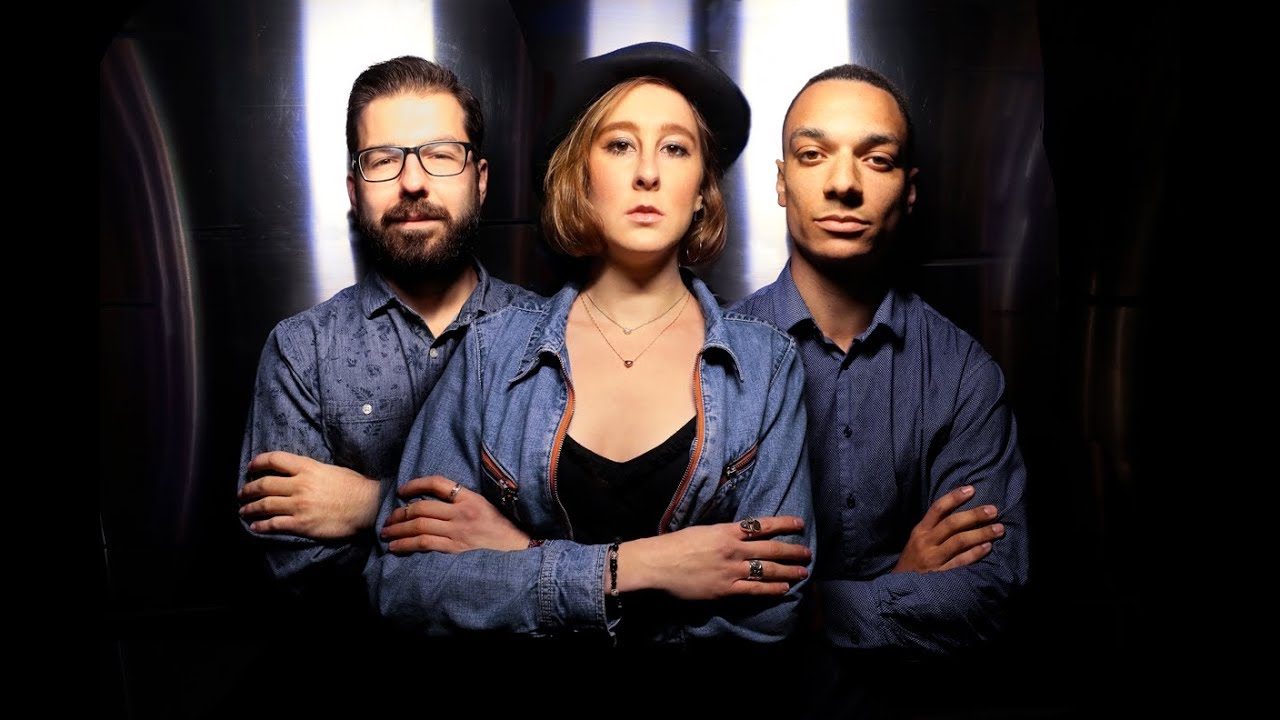 Kelly Green Trio at Dizzy's Club Coca-Cola : Moonlight Saving Time ...