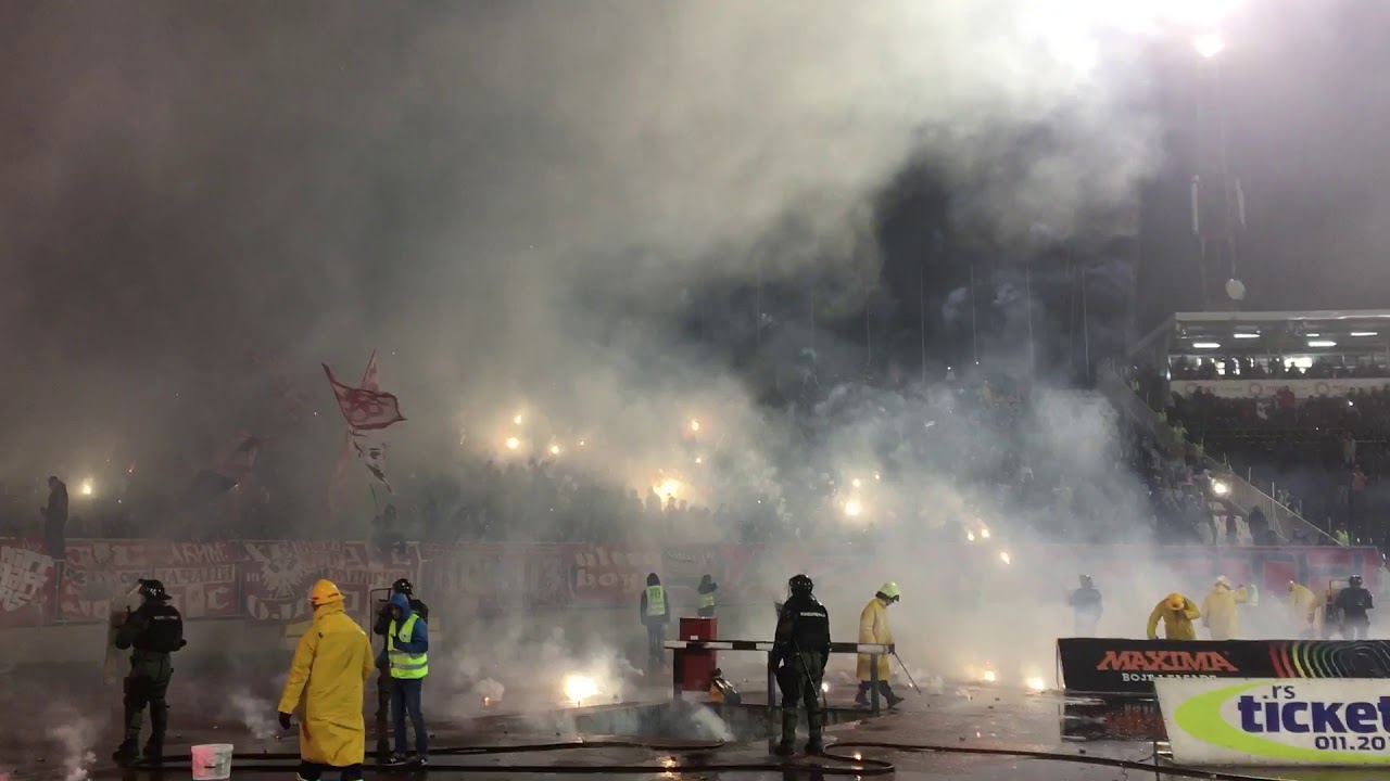 156 derbi-delije bakljada - YouTube