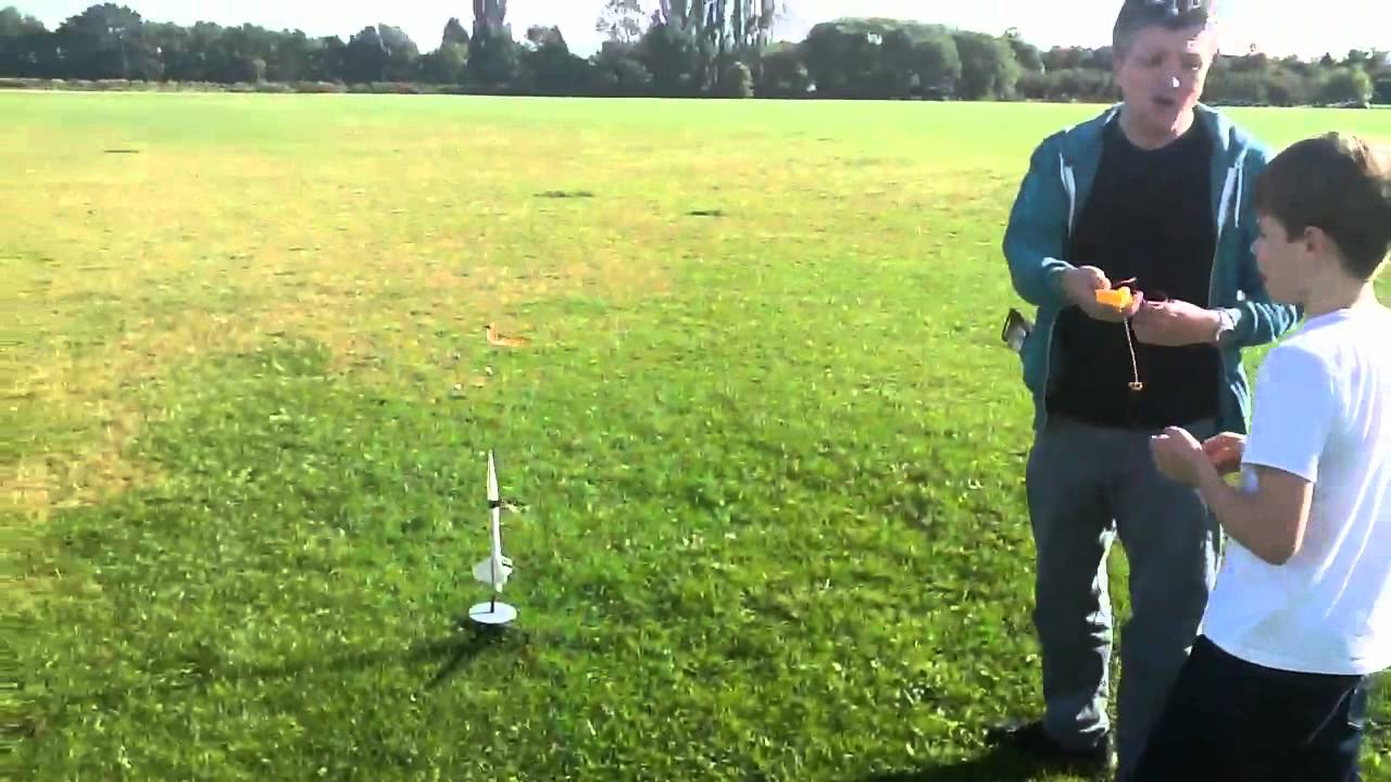 Model Rocket Launch - Crossfire ISX - YouTube
