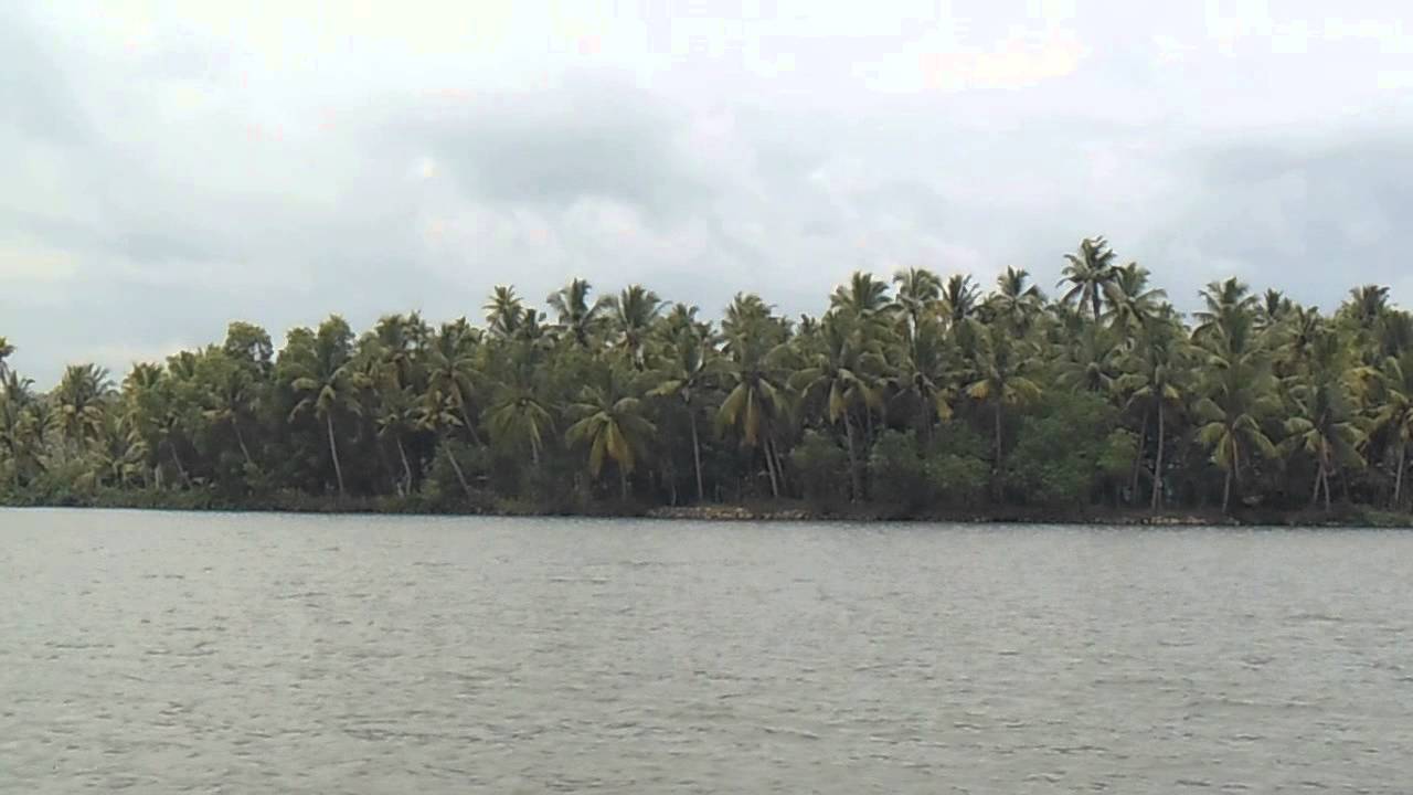 Akathumuri Lake Resort - YouTube
