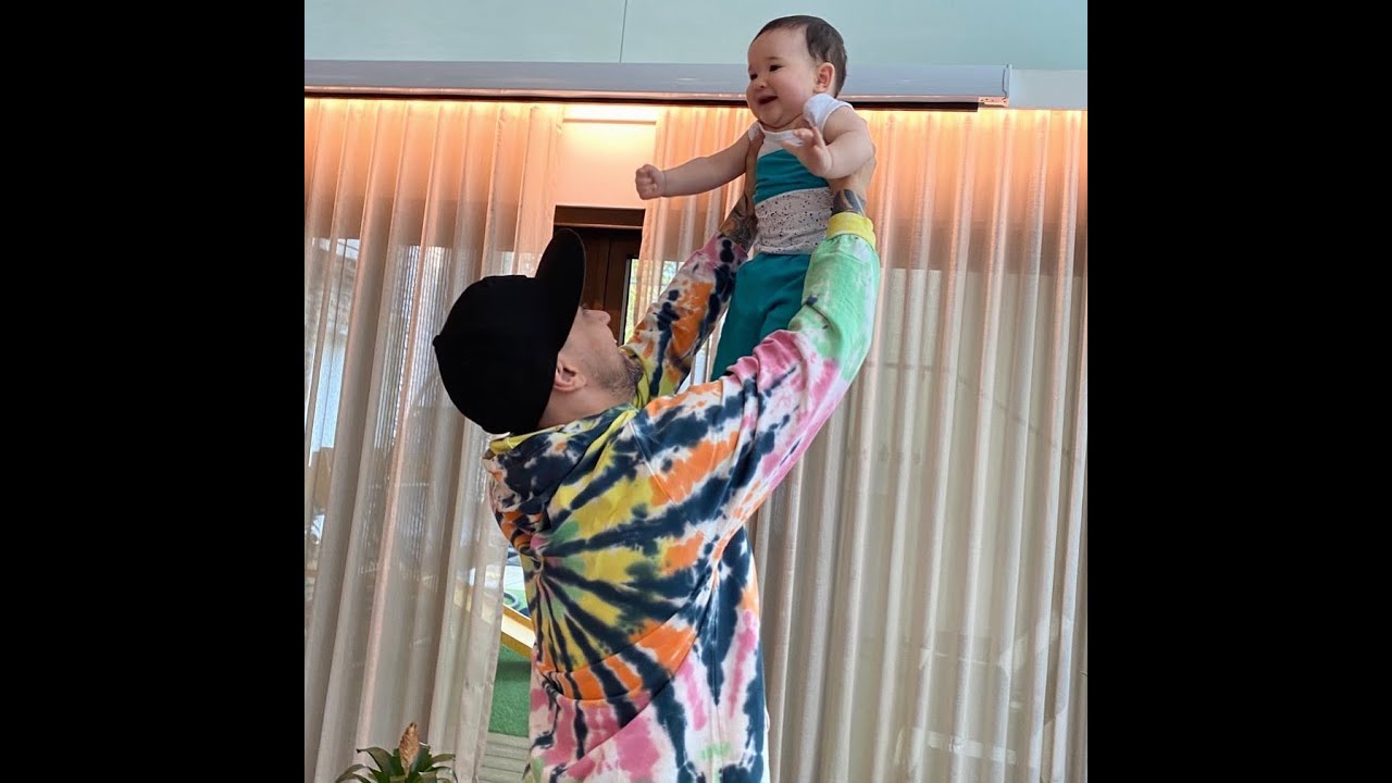 BABY AMARI SUPER CUTE AT BIBO | COLEEN AND BILLY CRAWFORD BABY AMARI ...