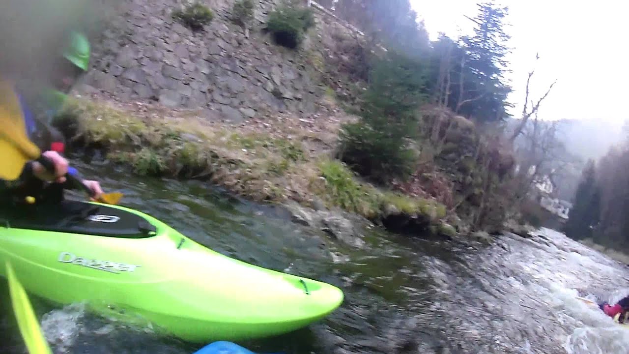Wildwasser Kajak - Dagger G Force Testfahrt auf der Oker - YouTube