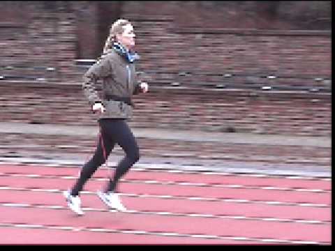 Training runningtechnique (pose) - YouTube