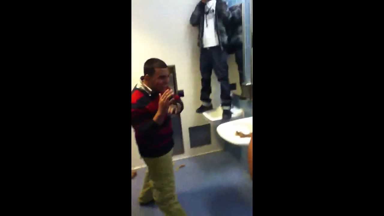 Funny slap boxing fight in the bathroom - YouTube