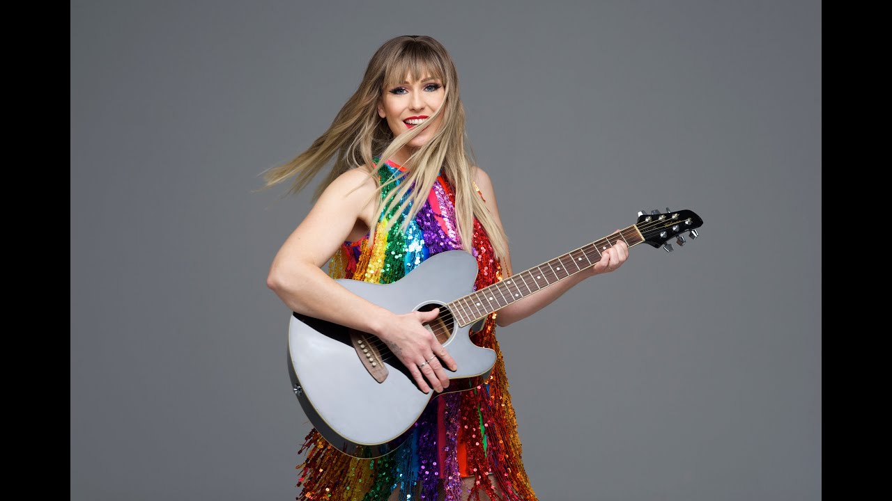 TAYLOR SWIFT TRIBUTE - Kaylie Malone at Hertfordshire University - YouTube