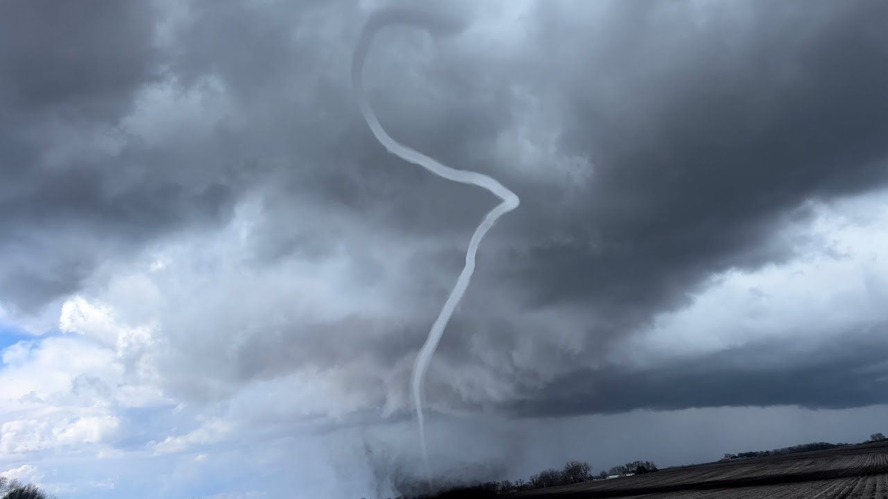 Close-range Tornado Intercepts, Rockwell City IA-Palmer IA 4/16/2024 - YouTube
