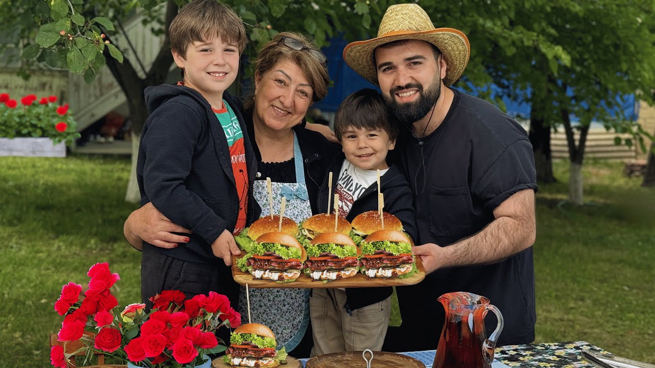 Forget All Other Burgers! This is a Legend: Cooking Village-Style Beef Burger Delight on a Mud ...