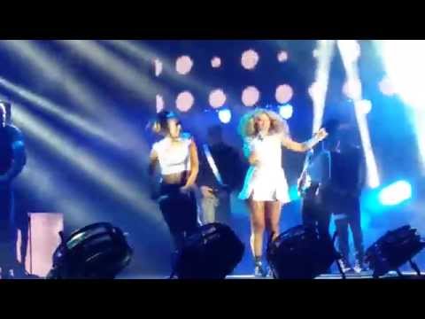 Hadise - FANTA GENÇLİK FESTİVALİ KAYSERİ (Hadise)