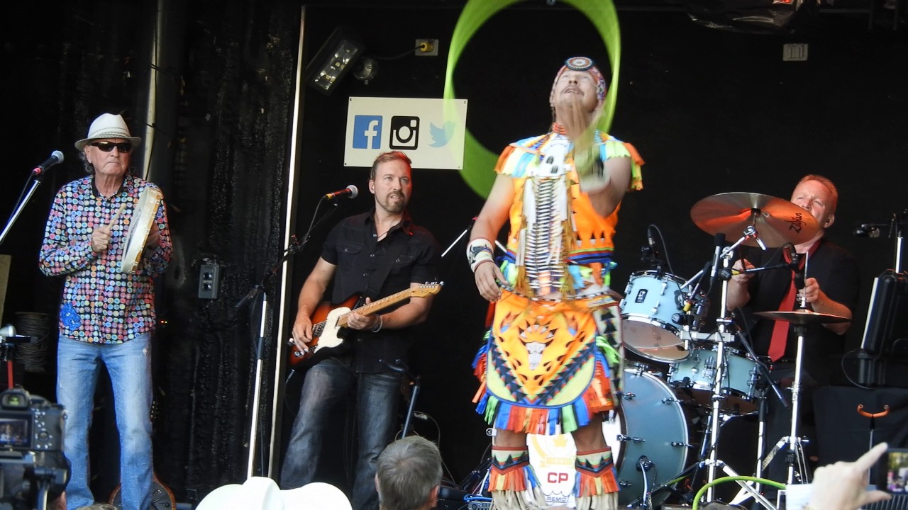 Hoop dancer Dallas Arcand @ CP Canada 150 Train celebrations, Port ...