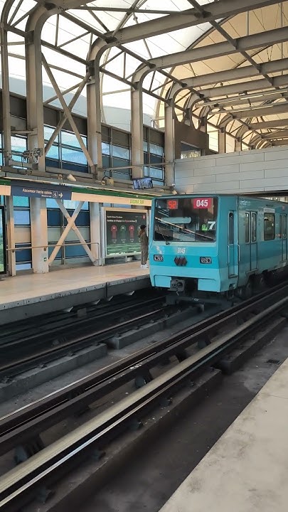 Tren NS-93 2060 y NS-74 3045 Entrando a Laguna Sur - YouTube