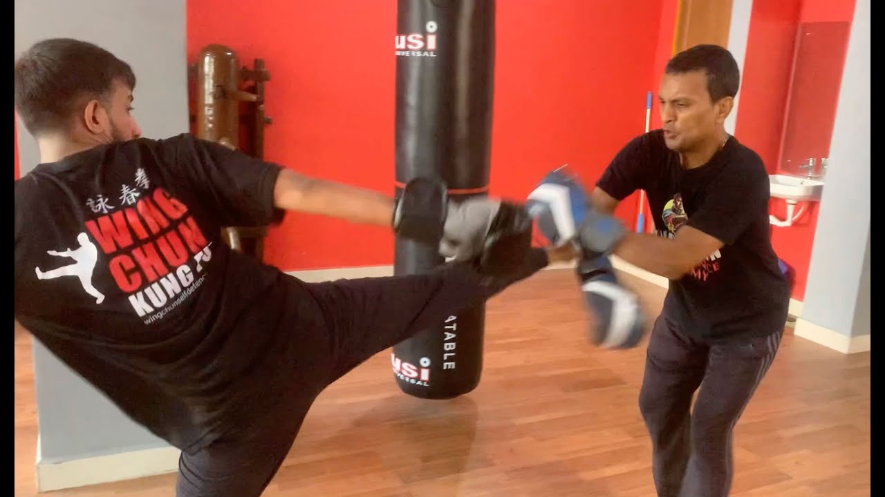 Wing Chun Fighting Technique - YouTube