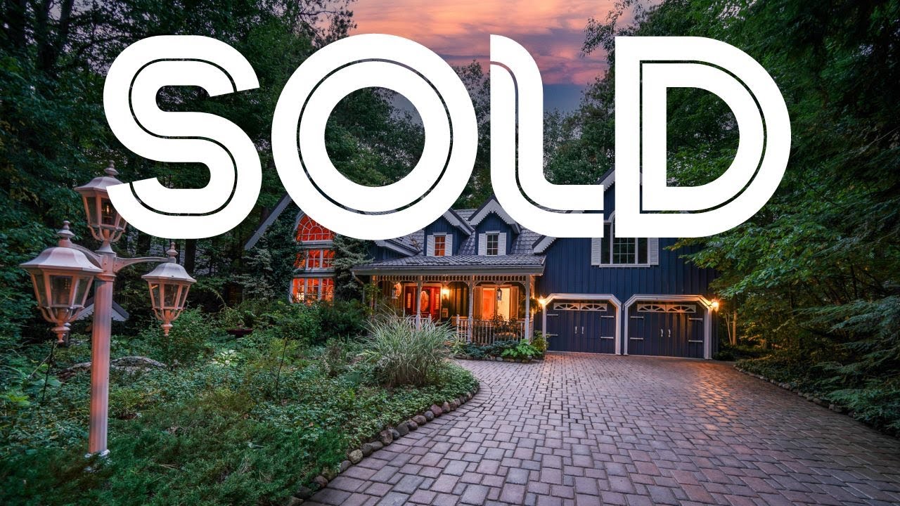 Spectacular Home in Southcott Pines - Deeded Beach and Trees Galore ...