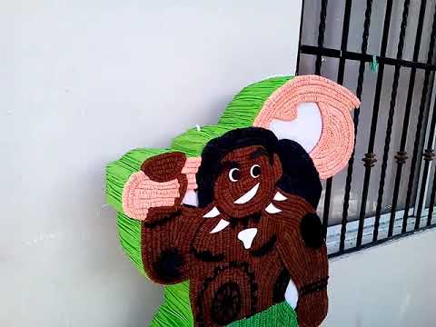Piñata Maui (Moana) - YouTube