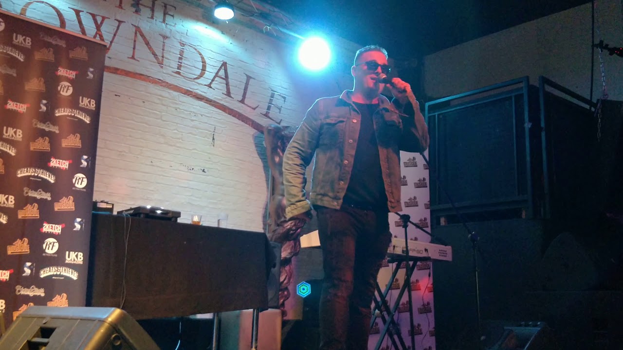 Damien Soul - His eye is on the sparrow (cover) - YouTube