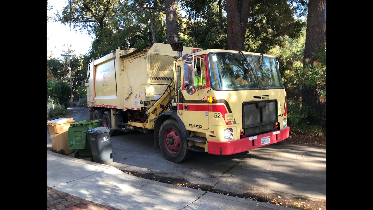 Marin Sanitary’s First Heil Python 10 Years Later ↓↓ - YouTube