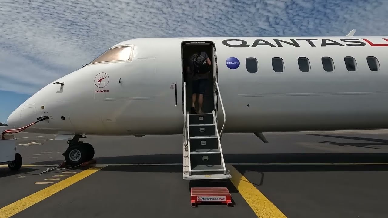 QantasLink flight from Emerald to Brisbane - YouTube