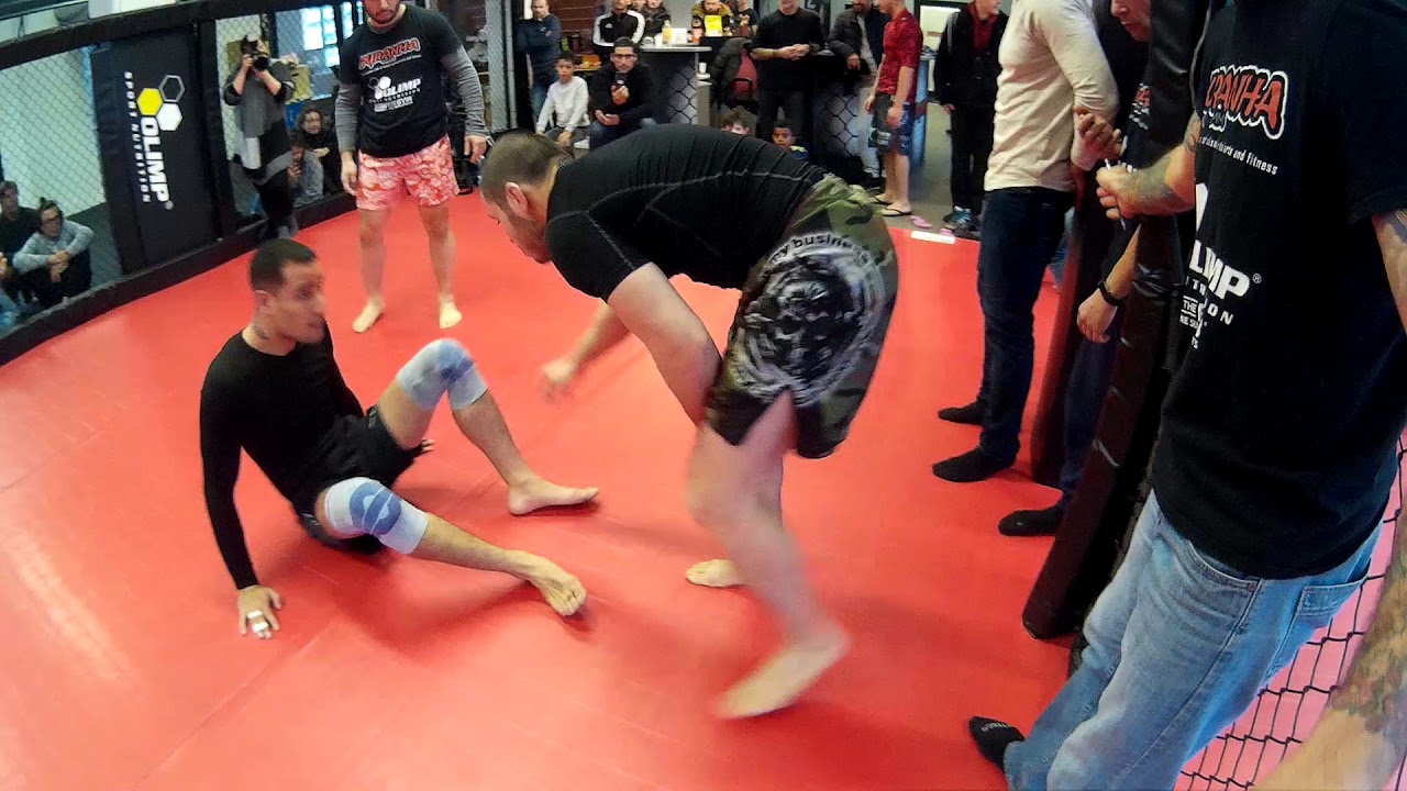 08. Travis Hull vs Raffael Fischbein - YouTube