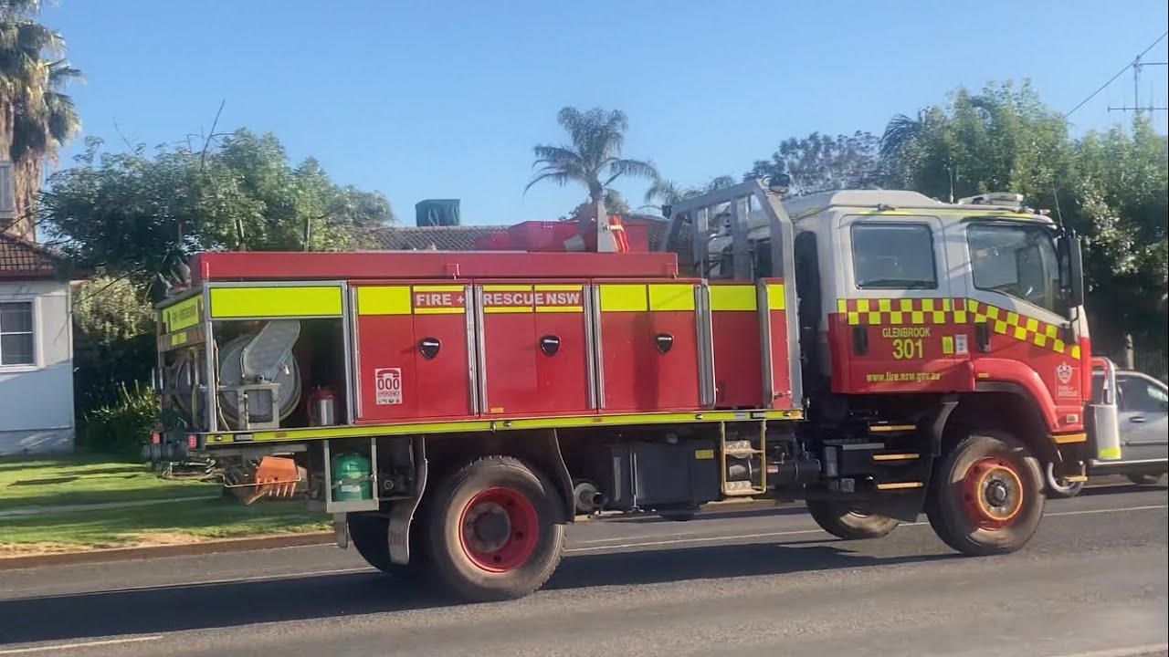 Fire And Rescue NSW - Tanker 301 Floodwater Checks - YouTube