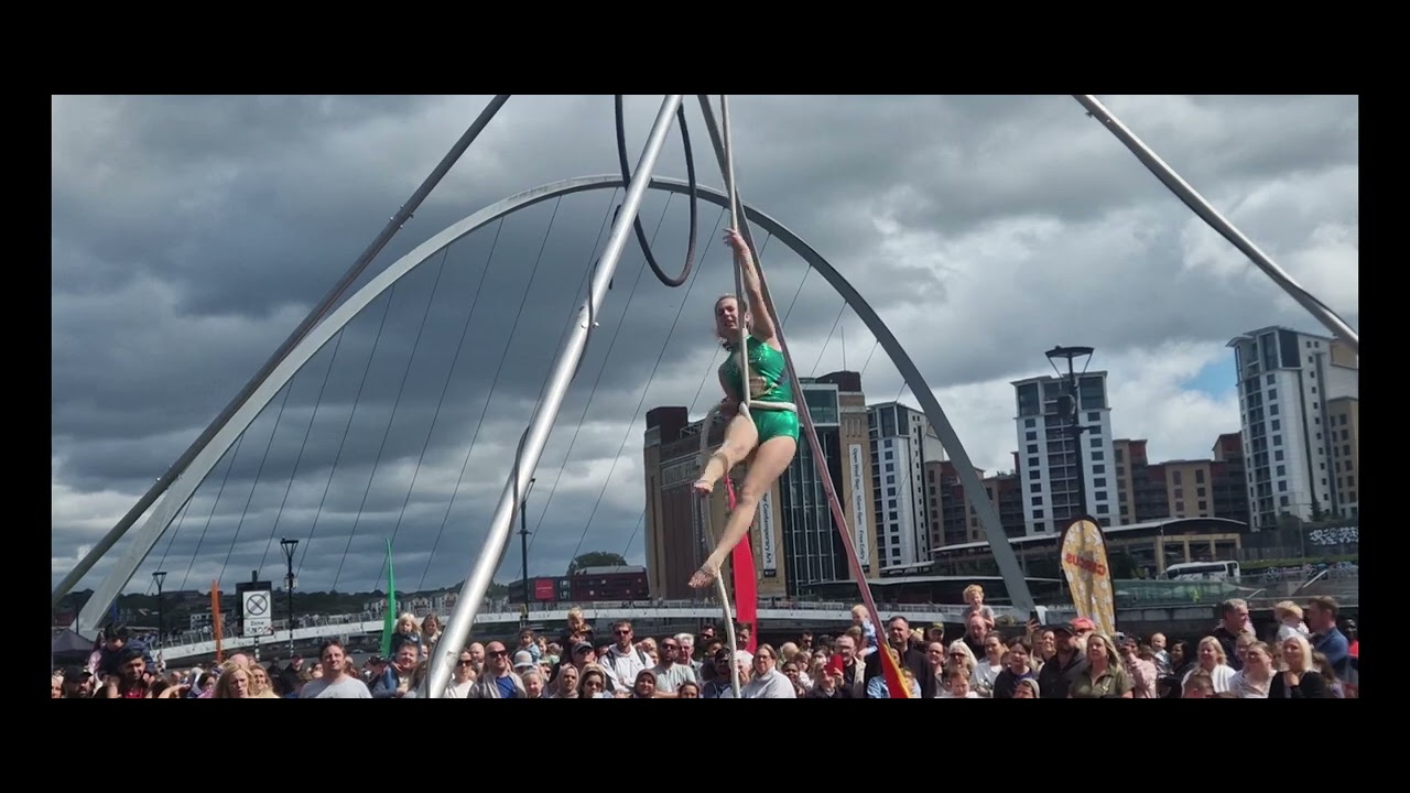 Quayside Carnival, Newcastle - YouTube