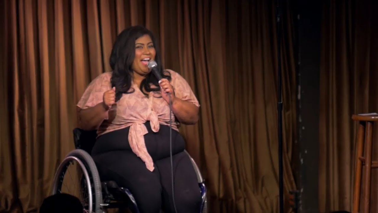 Danielle Perez ・Stand Up Comedy ・Hot Tub - YouTube