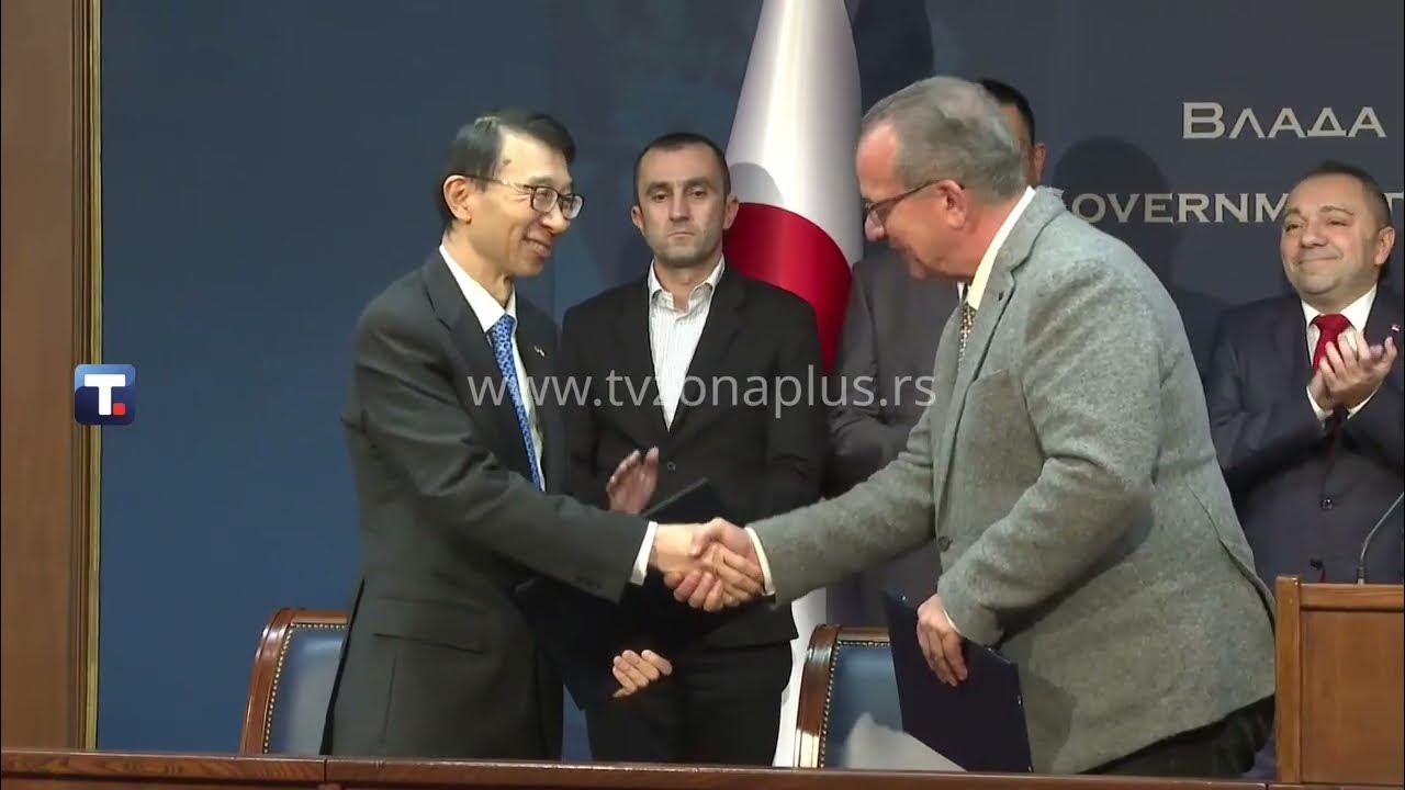 AMBASADA JAPANA DONIRA OPREMU VREDNU 275.000 EVRA - YouTube