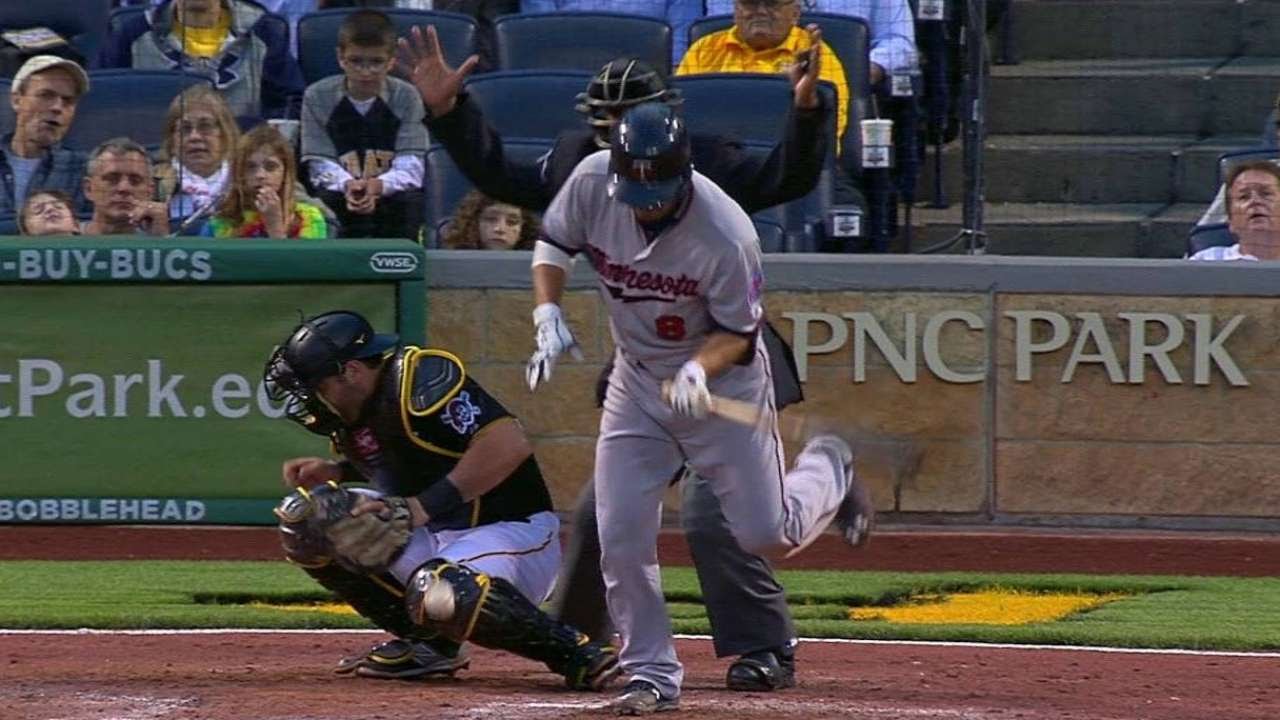 MIN@PIT: Cervelli shaken up on deflection, stays in - YouTube