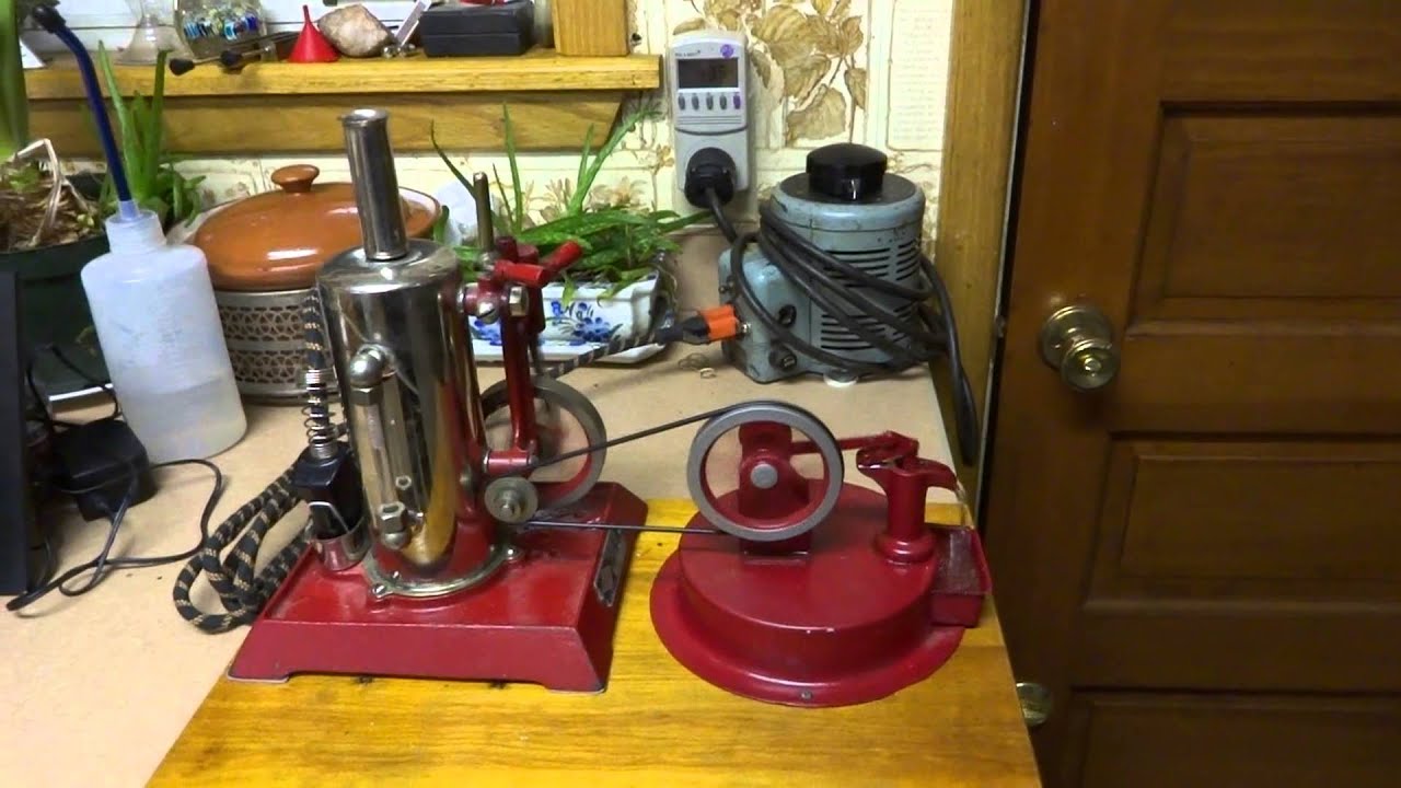 Empire B-31 steam engine with Empire water pump accessory - YouTube