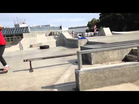 Couple of grinding/ 50-50's and rail session