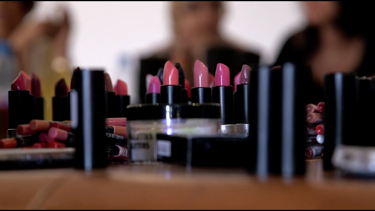 Waad Al Turki Joined The ARTIST SHOW - YouTube