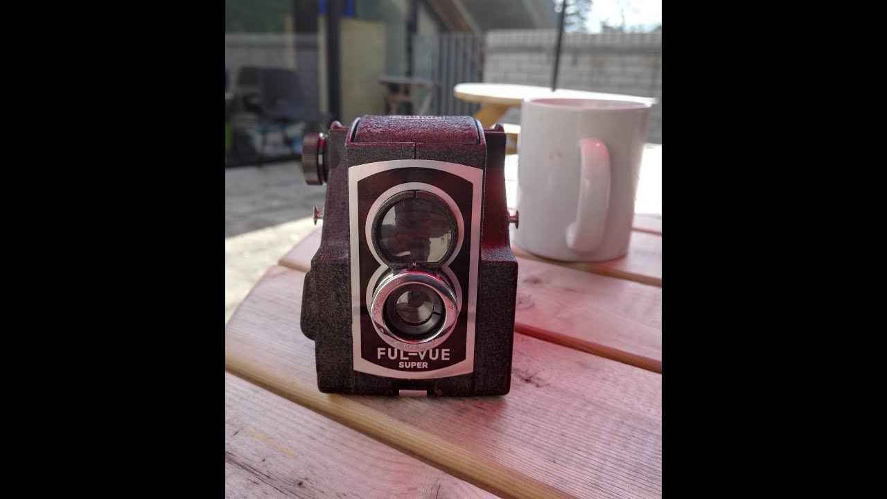 Ross Ensign Ful-Vue Super Vinatge Camera circa 1954 - YouTube
