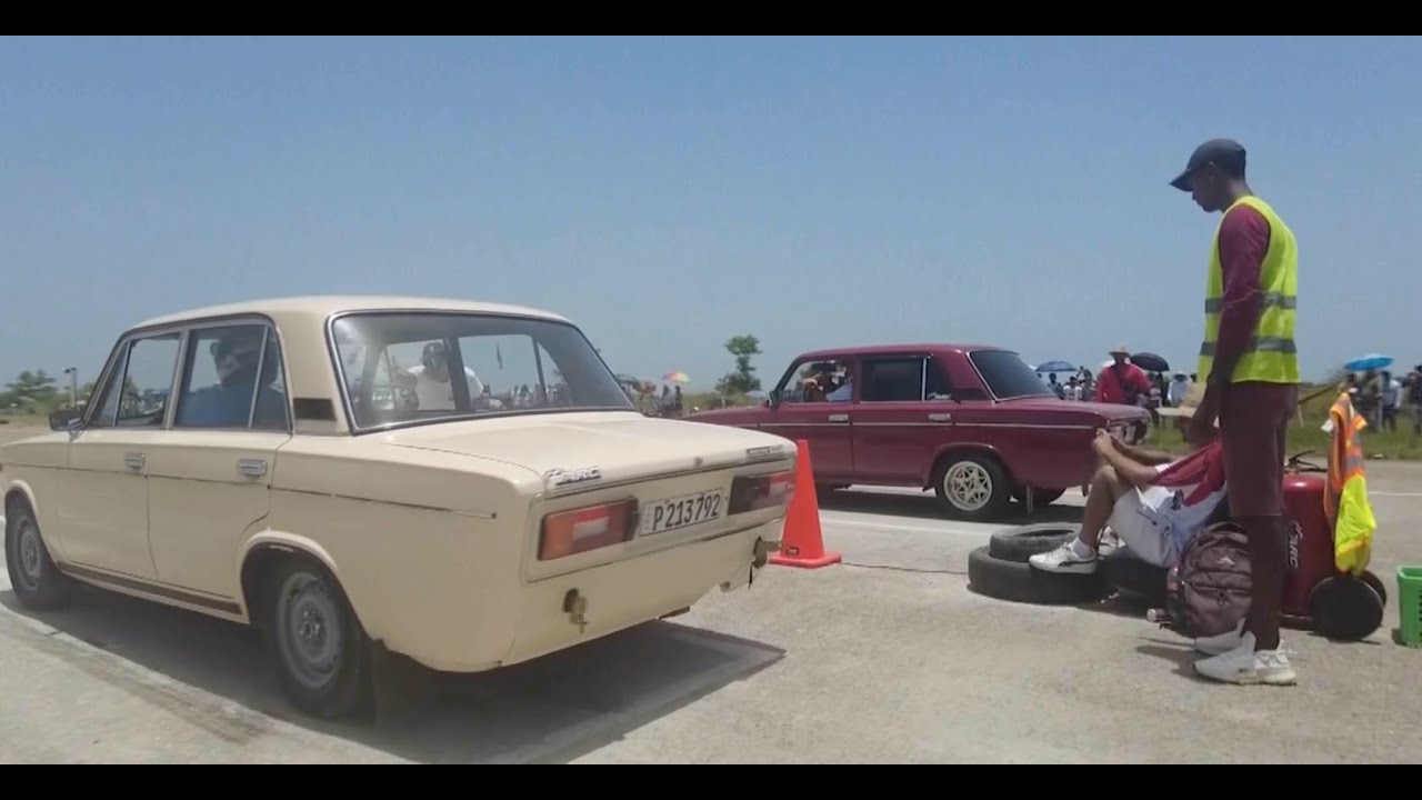 Comienzan carreras de Ladas en Cuba en antigua pista de aterrizaje en ...