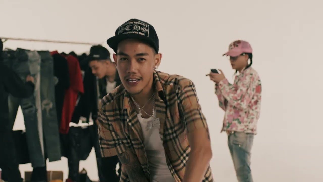 1MILL - Price Tag (Official Music Video) - YouTube