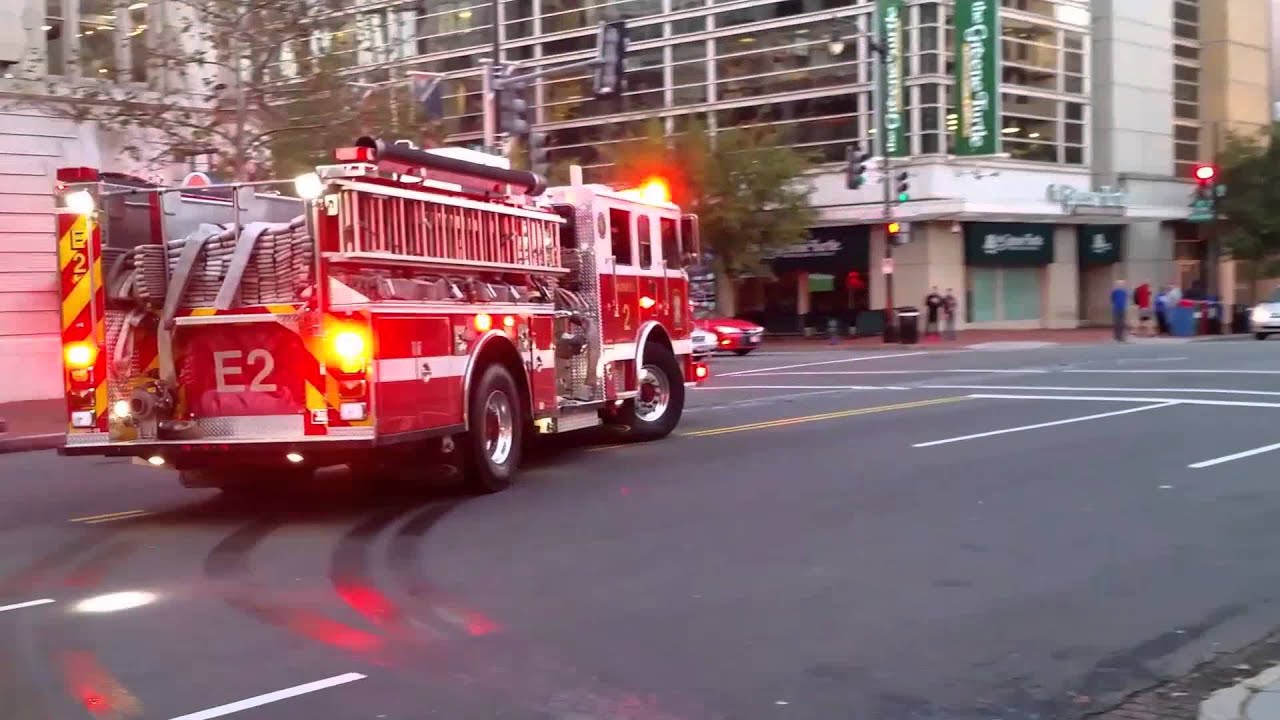 ShapPhoto DCFD Engine 2 responding - YouTube